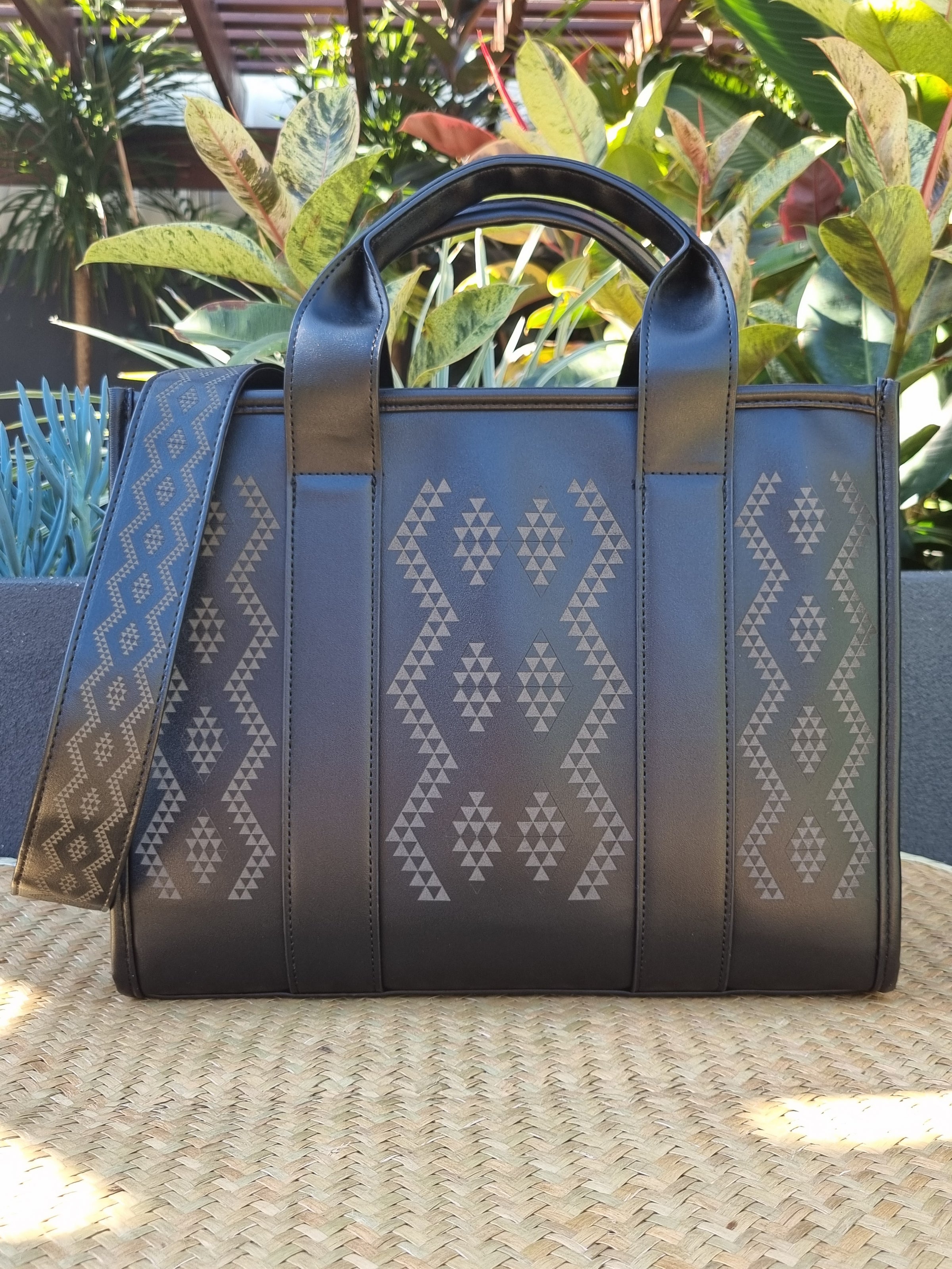 Taonga ā Kaiārahi - Custom Māori Designs, Laser Engraved products ...